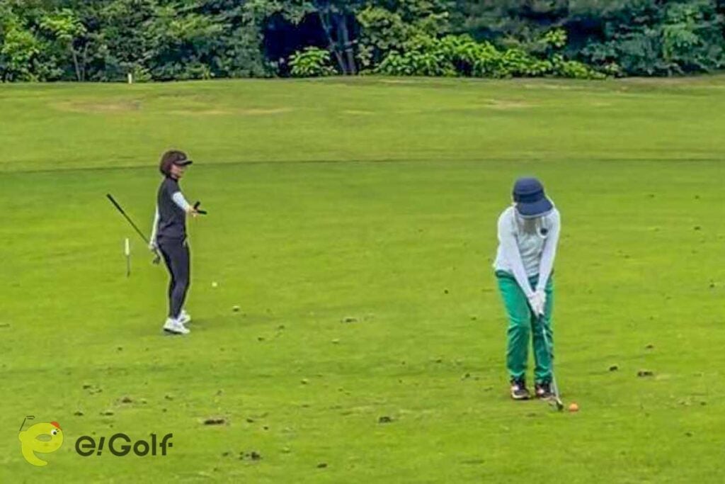 ピンに遠い人から打たないとマナー違反!? 準備ができた人から打つ「レディーゴルフ」の上手な取り入れ方 | ゴルフのニュース｜総合ゴルフ情報サイト